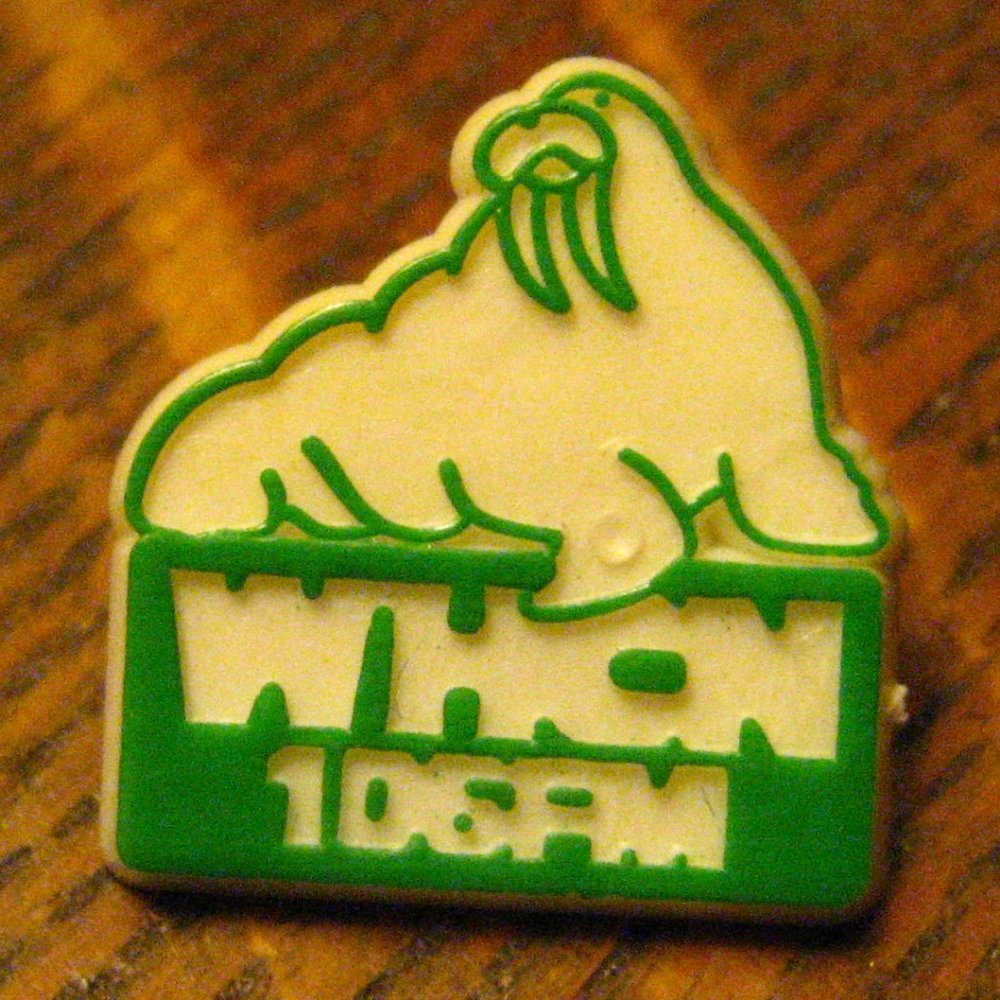 Whcn Radio 106 Fm Vintage Golf Ball Marker - Gem